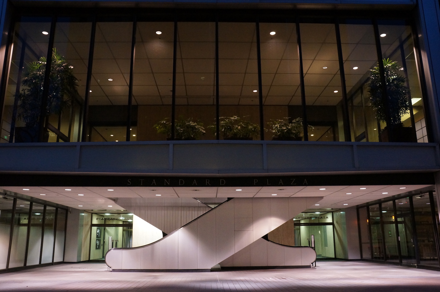 Standard Plaza - Docomomo Oregon